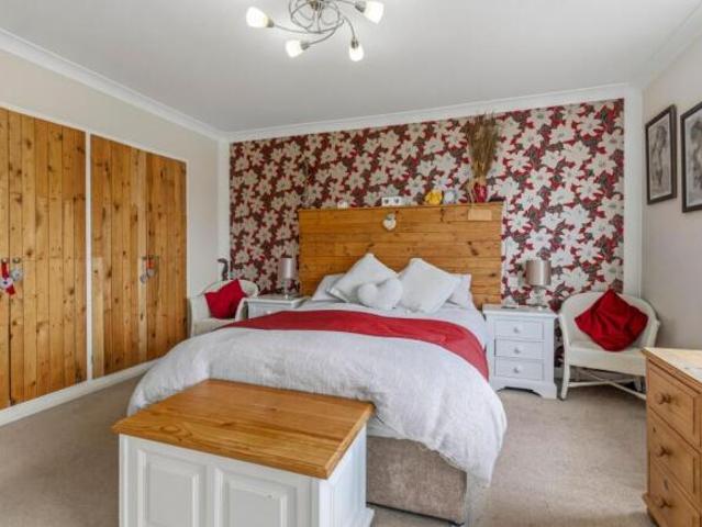 4 bedroom detached house for sale in Bromyard Road, Worcester, WR2