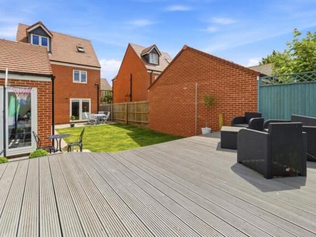 4 bedroom detached house for sale in Bronte Close, St. Albans, Hertfordshire, AL4
