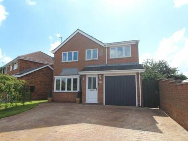 4 Bedroom Detached House For Sale In Broughton Astley, Leicester