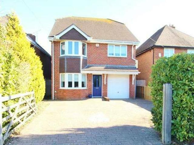 4 bedroom detached house for sale in Butts Ash Avenue Hythe SO45