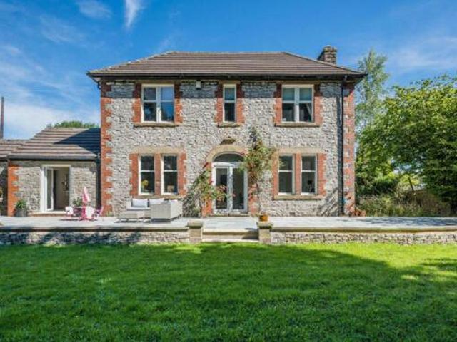 4 Bedroom Detached House For Sale In Buxton, Derbyshire