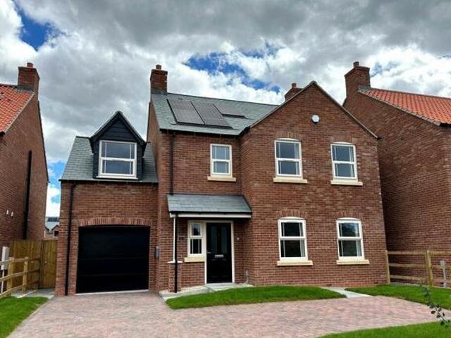 4 Bedroom Detached House For Sale In Bucknall