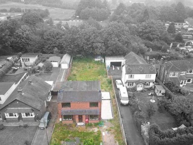 4 Bedroom Detached House For Sale In Bucknall, Stoke on trent