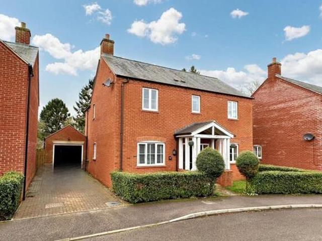 4 Bedroom Detached House For Sale In Bugbrooke
