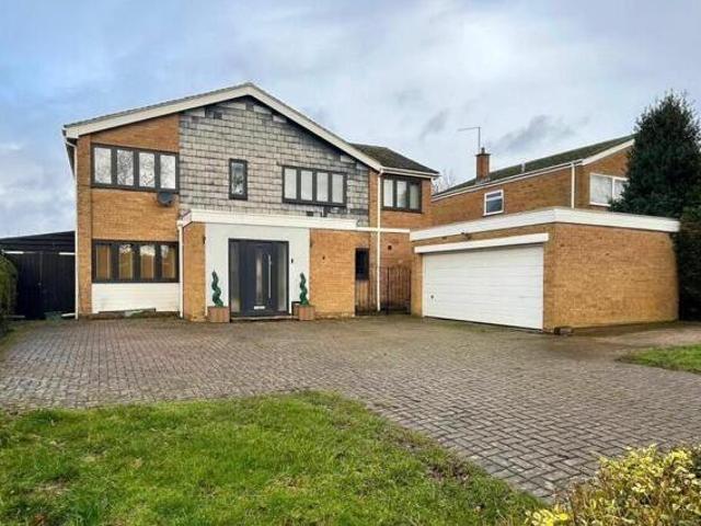 4 Bedroom Detached House For Sale In Bugbrooke