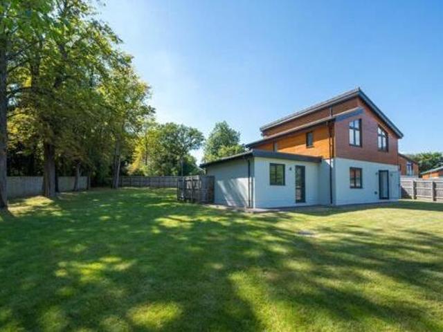 4 Bedroom Detached House For Sale In Bullen Road