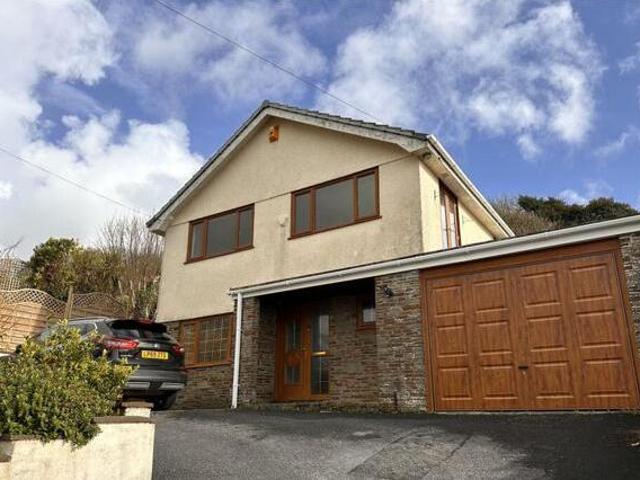 4 Bedroom Detached House For Sale In Burry Port, Carmarthenshire