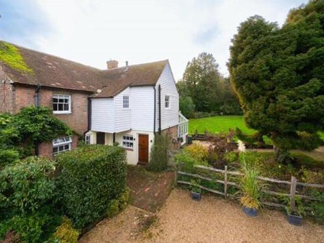 4 Bedroom Detached House For Sale In Burwash Weald, East Sussex
