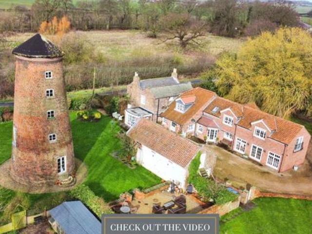 4 Bedroom Detached House For Sale In Burton Pidsea, Hull