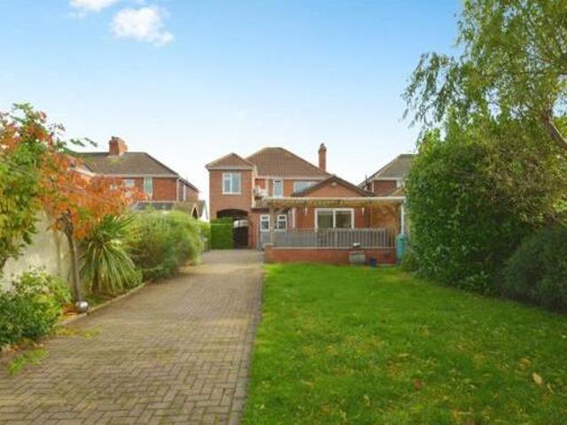 4 Bedroom Detached House For Sale In Burton upon stather