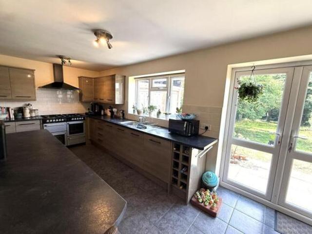 4 bedroom detached house for sale in Bushbury Road, Fallings Park, Wolverhampton, WV10