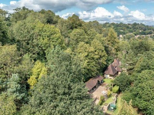 4 Bedroom Detached House For Sale In Godalming, Surrey