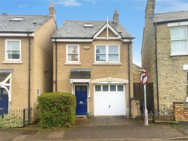 4 bedroom detached house for sale in Godesdone Road, Cambridge, Cambridgeshire, CB5