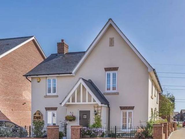 4 bedroom detached house for sale in Gold Furlong Marston Moretaine Bedfordshire MK43 MK43