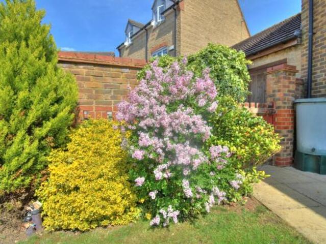 4 bedroom detached house for sale in Goldhawk Road, Milton Keynes, MK10