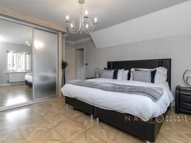 4 bedroom detached house for sale in Goldhawk Road, Monkston Park, MK10
