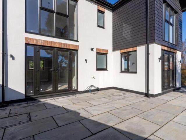 4 bedroom detached house for sale in Golf Links Avenue, Gravesend, Kent, DA11
