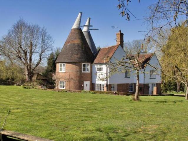 4 bedroom detached house for sale in Golford, Cranbrook, Kent TN17