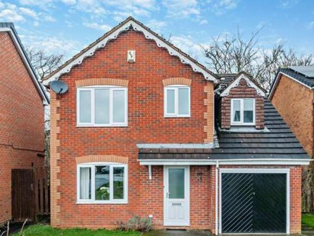 4 Bedroom Detached House For Sale In Gomersal, Cleckheaton