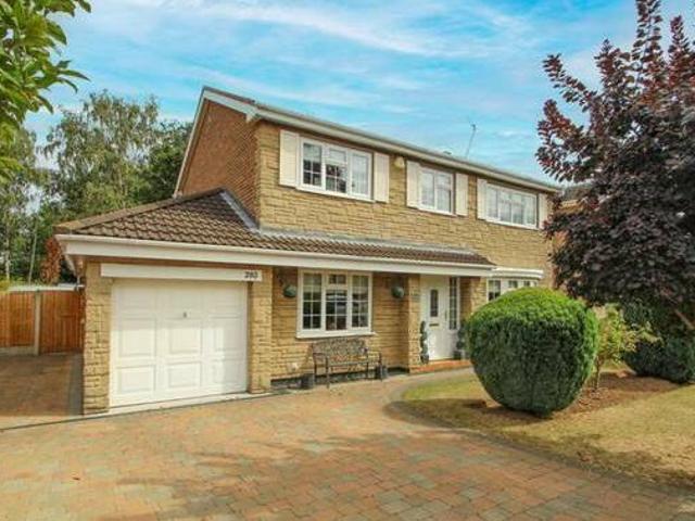 4 bedroom detached house for sale in Goodison Boulevard Cantley Doncaster DN4