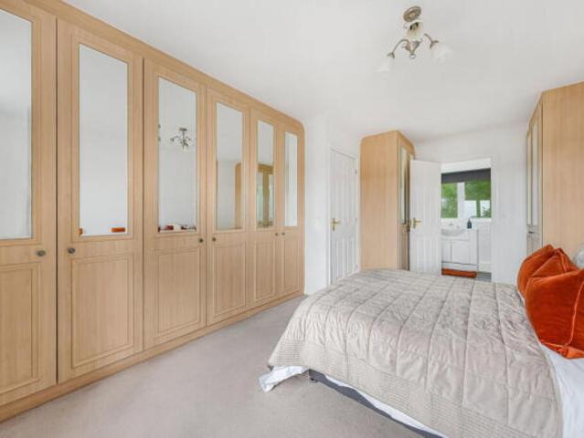 4 bedroom detached house for sale in Goodwin Close, Chelmsford, CM2