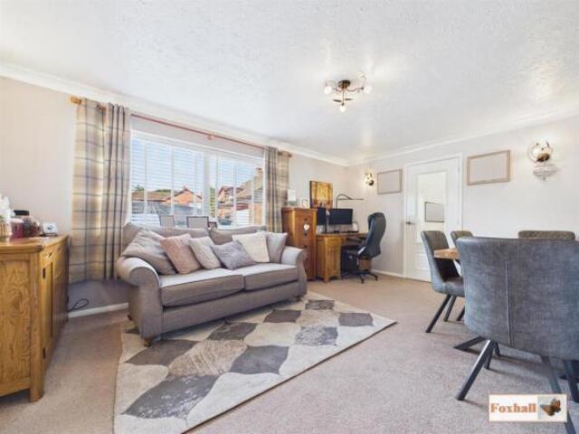 4 bedroom detached house for sale in Goodwood Close, Ipswich, IP1