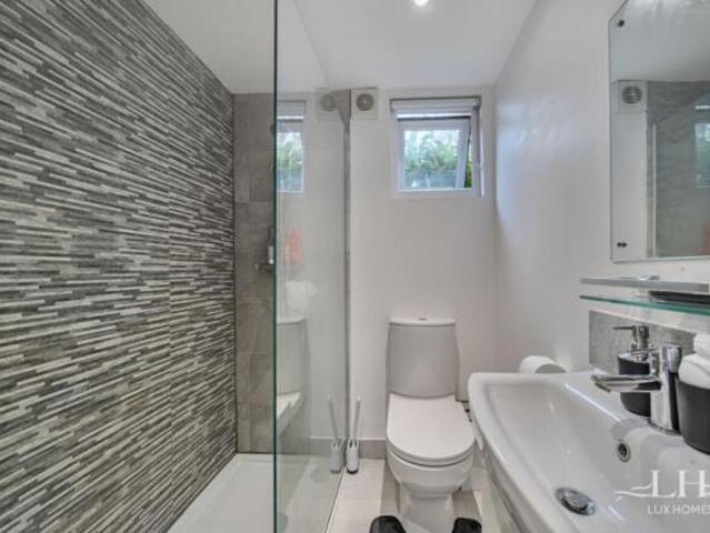 4 bedroom detached house for sale in Goodwood Avenue, Brentwood, CM13