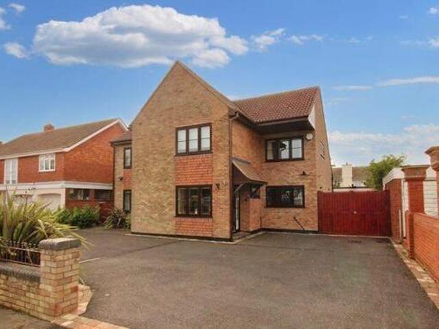 4 Bedroom Detached House For Sale In Gorleston