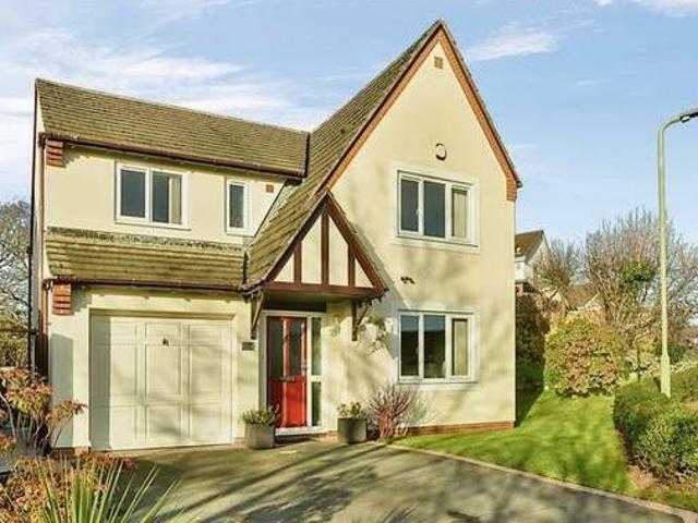 4 bedroom detached house for sale in Gorse Way Ivybridge PL21