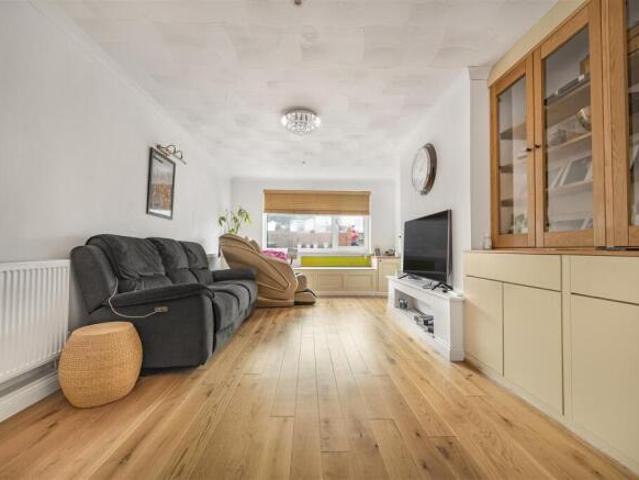 4 bedroom detached house for sale in Gabalfa Road Sketty, Swansea, SA2
