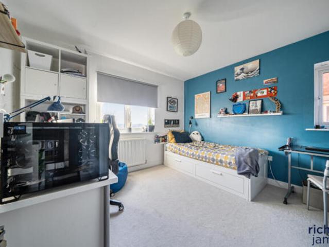4 bedroom detached house for sale in Galen View, Old Town, Swindon, SN1