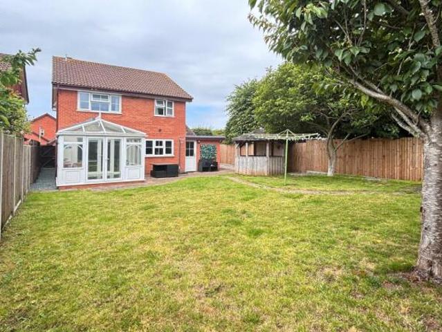 4 bedroom detached house for sale in Gambier Parry Gardens, Gloucester, GL2