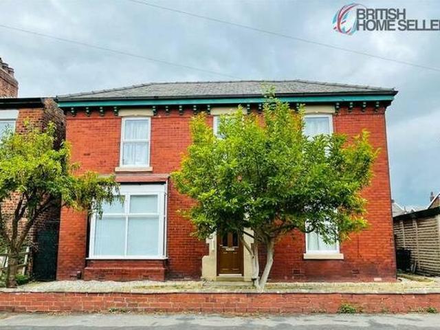4 bedroom detached house for sale in Garden Walk AshtononRibble Preston Lancashire PR2