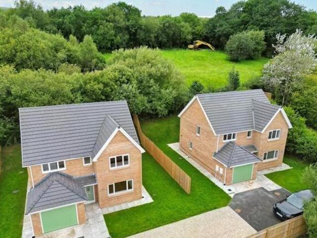 4 Bedroom Detached House For Sale In Garnant, Ammanford