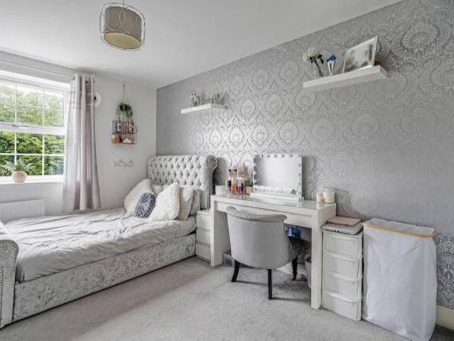 4 bedroom detached house for sale in Garnet Crescent, Swindon, SN25