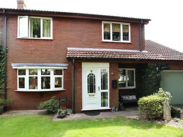 4 bedroom detached house for sale in Garratt Close Heighington Lincoln LN4