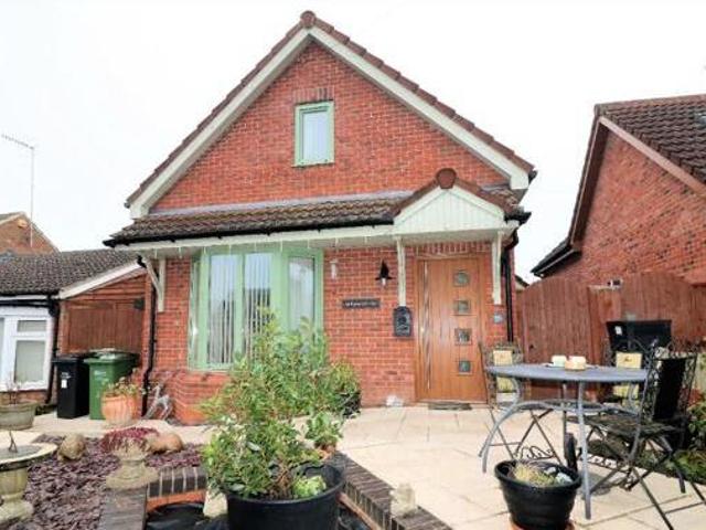 4 Bedroom Detached House For Sale In George Lane