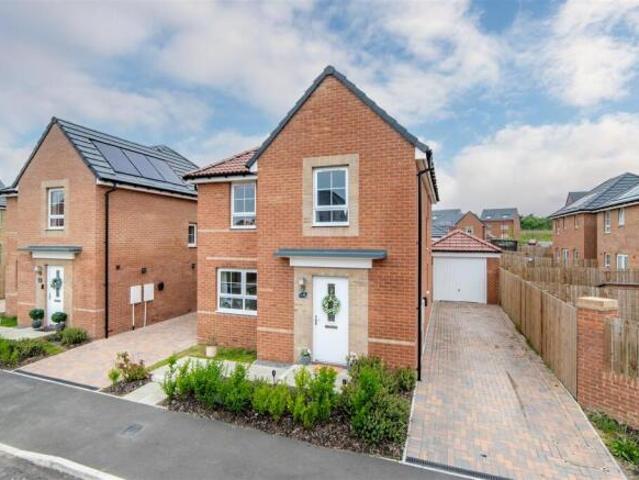 4 bedroom detached house for sale in Geranium Close, Newcastle Upon Tyne, NE15