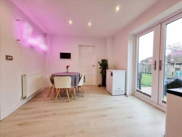 4 bedroom detached house for sale in Gibson Road, Lincoln, LN2