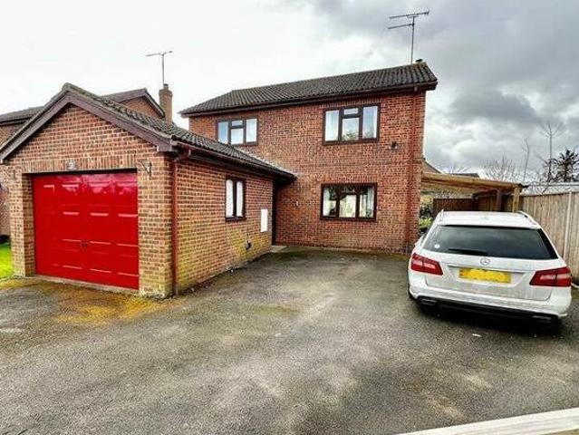 4 bedroom detached house for sale in Glebe Road Durrington Salisbury SP4