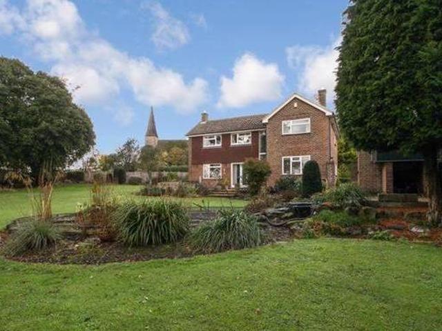 4 bedroom detached house for sale in Glebe Way Wisborough Green Billingshurst RH14