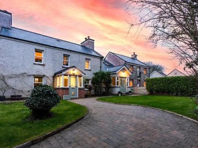 4 Bedroom Detached House For Sale In Glen Road