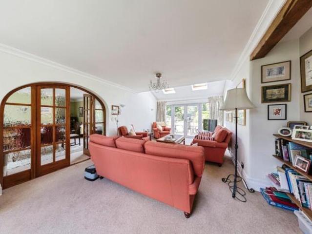 4 bedroom detached house for sale in Glenville, Northampton, NN3