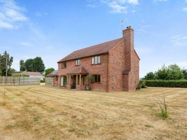 4 Bedroom Detached House For Sale In Gloucester, Gloucestershire