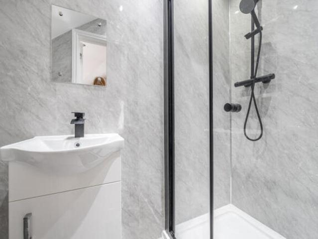 4 bedroom detached house for sale in Gloucester Road, Cheltenham, Gloucestershire, GL51