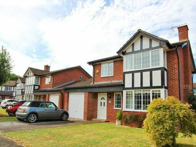 4 bedroom detached house for sale in Grace Close Chipping Sodbury BS37