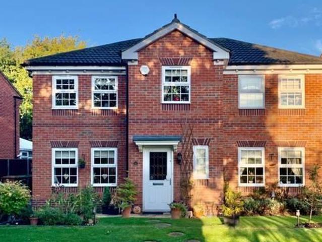 4 bedroom detached house for sale in Grandfield Way North Hykeham Lincoln Lincolnshire LN6 LN6