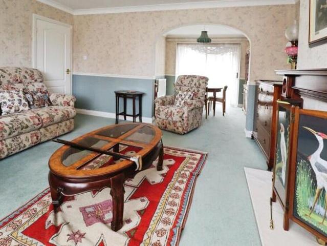4 bedroom detached house for sale in Grange Crescent, Lincoln, LN6