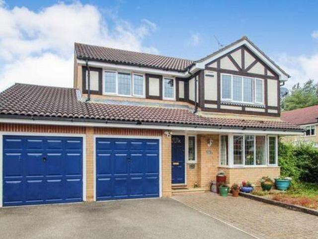 4 Bedroom Detached House For Sale In Grange Park