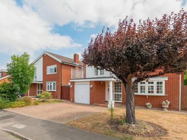 4 bedroom detached house for sale in Grangewood, Wexham, Slough, SL3